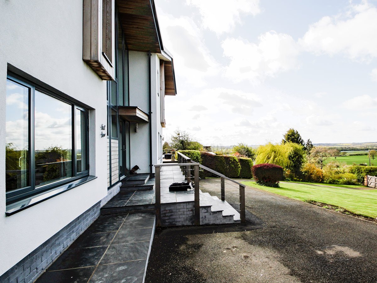 Composite windows - aluminium wood composite with thermal break